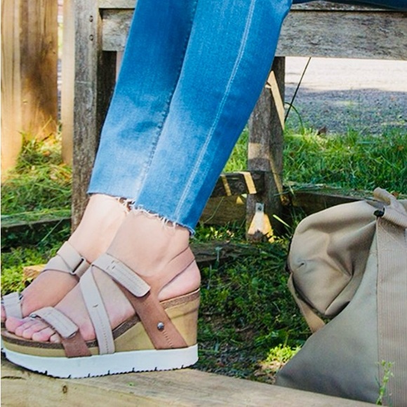 OTBT | Shoes | Otbt Wavey Sandals 95 | Poshmark